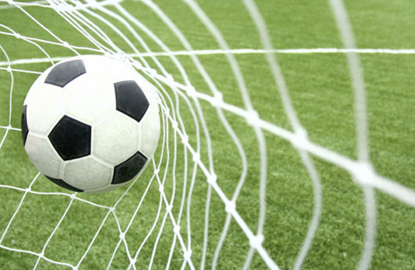 Wrexham ready to rival Preston for former Sheffield Wednesday striker ...