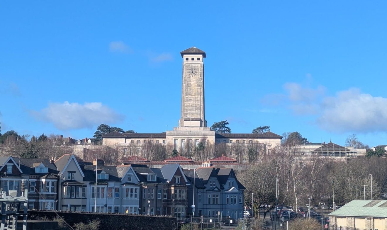 Newport councillors voice concerns over library and community centre ...