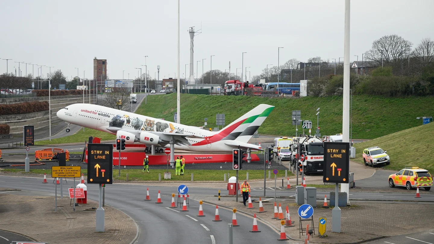 Power failure at Heathrow causes chaos for Welsh travellers - Herald.Wales