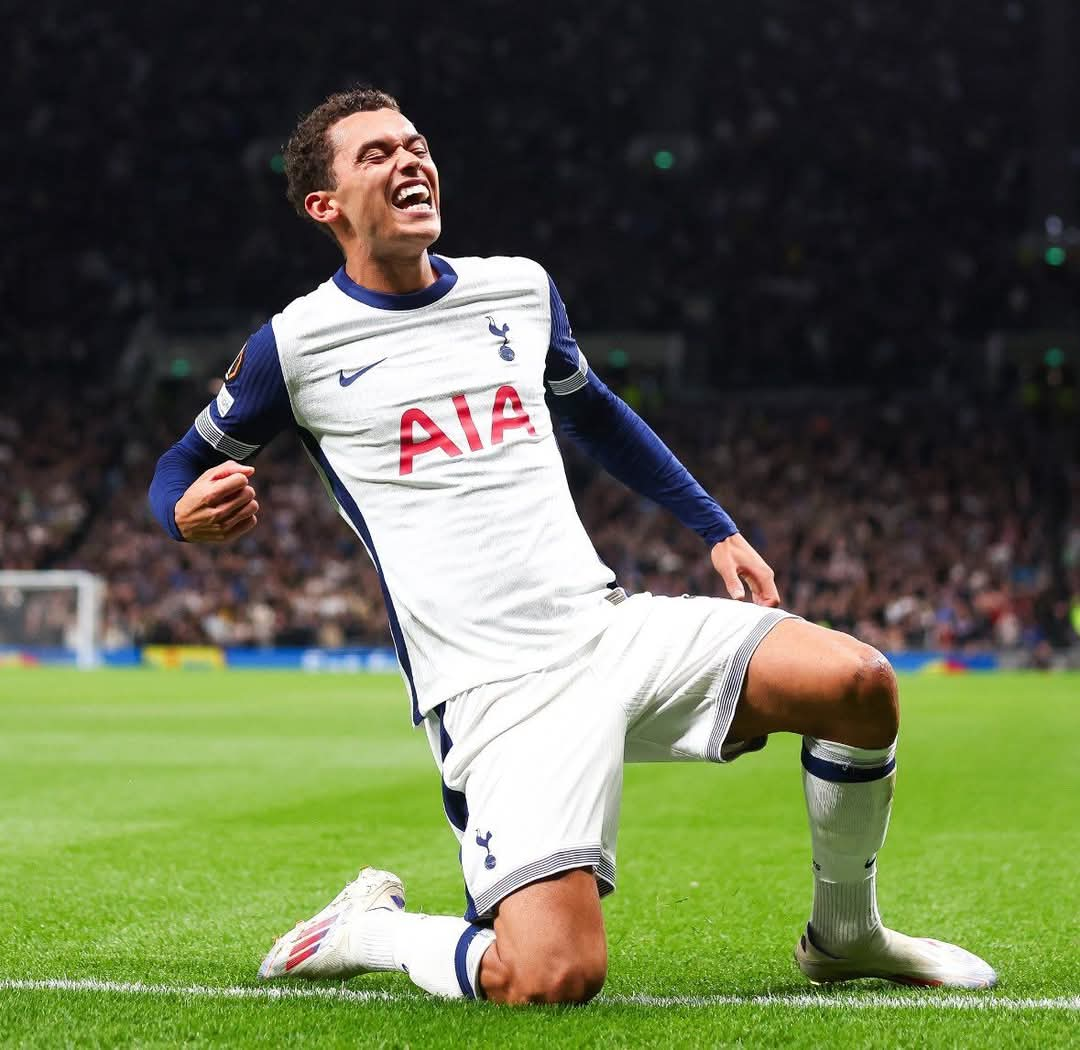 Cymru striker Brennan Johnson scores only goal at Europa League Final ...