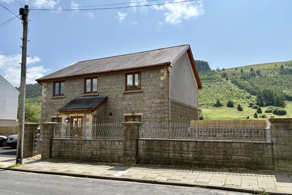 Ty Enfys in Treorchy, will offer living spaces to young adults and ...