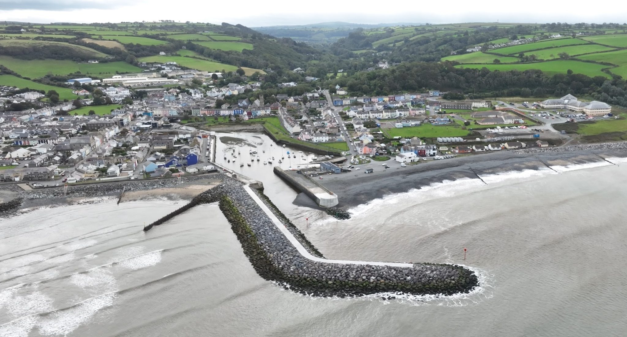 Aberaeron coastal defence scheme nears completion with new Breakwater ...
