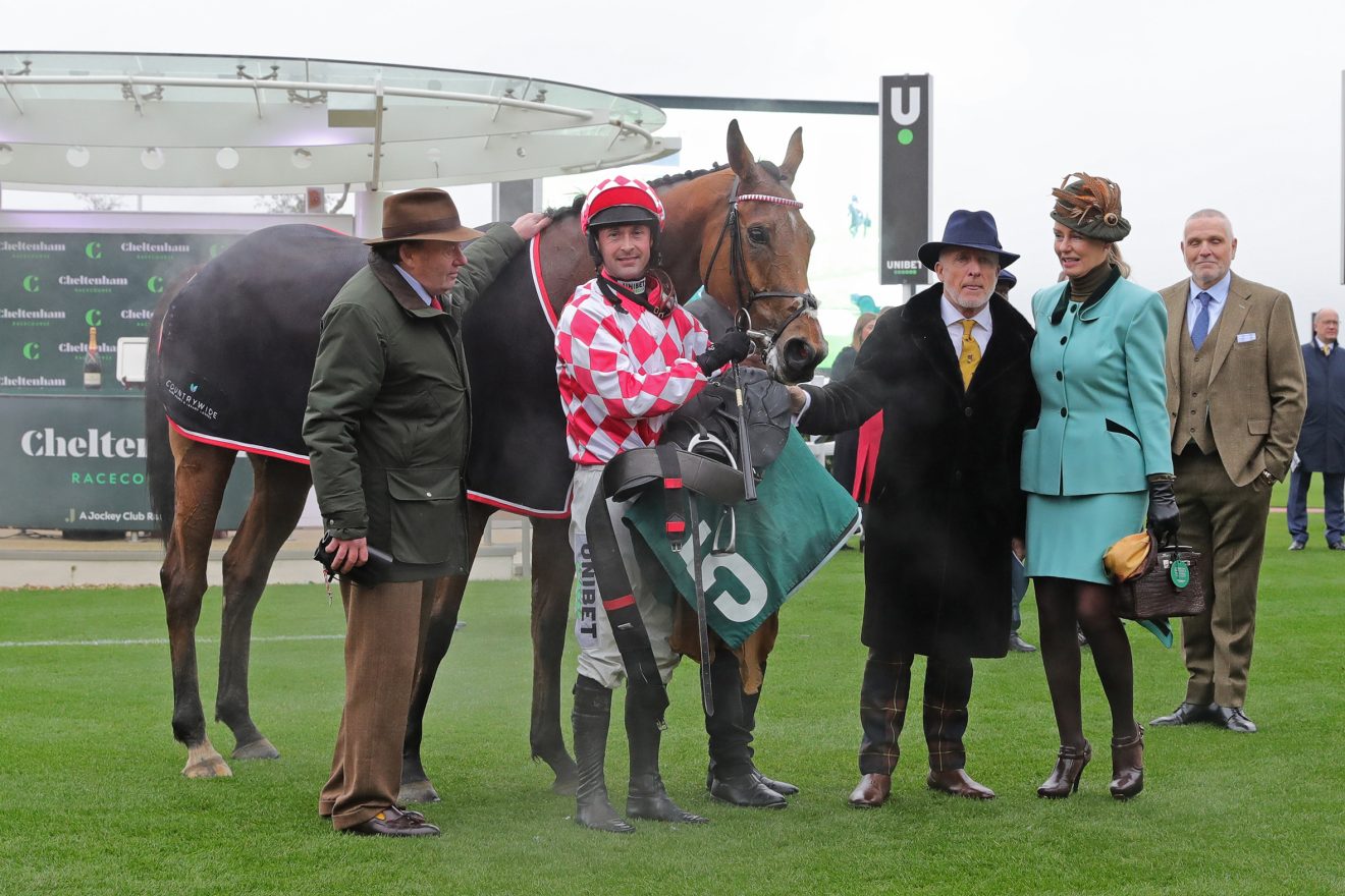 Palé Hall owner’s racehorse Jango Baie gallops to victory at Ascot ...